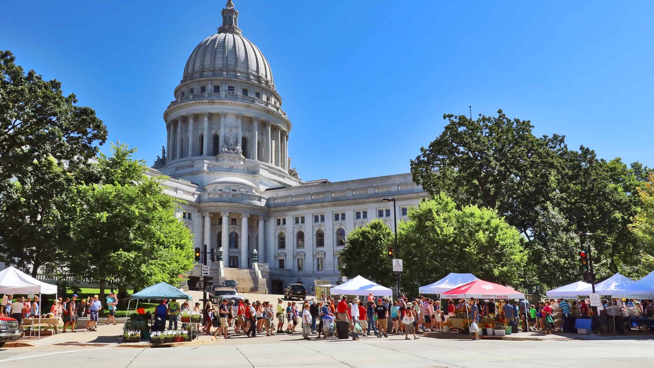 The Dane County Farmers’ Market Returns for the 2025 Season | Urban ...